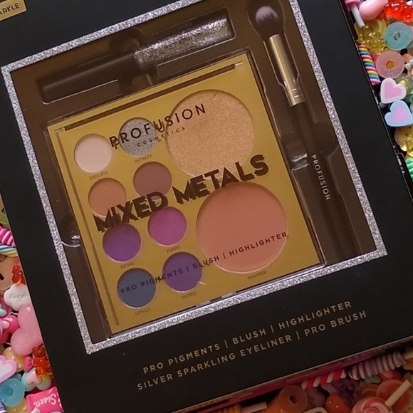 Profusion Cosmetics | Makeup | Limited Edition Profusion Makeup Set | Poshmark